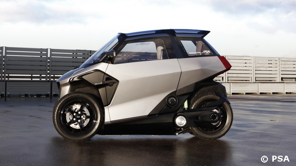 PSA présente son prototype de quadricycle hybride