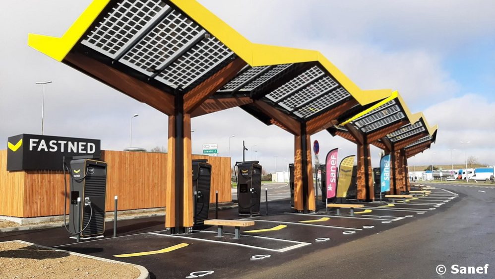 Recharge rapide sur autoroute : deux nouvelles inaugurations pour ...