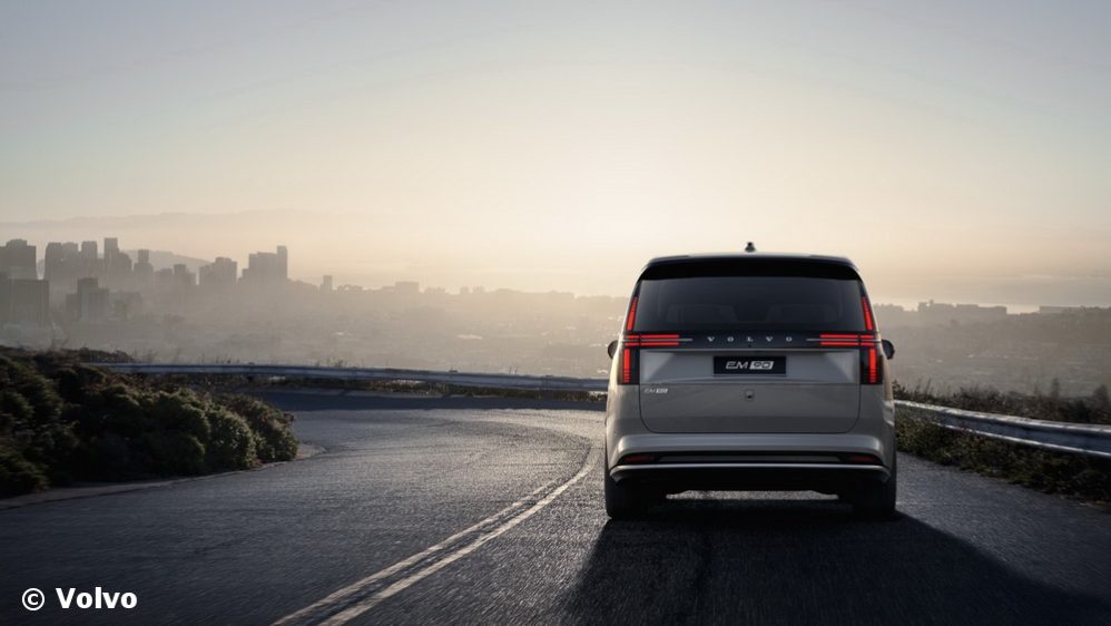 Volvo dévoile l’EM90, un grand monospace 100% électrique