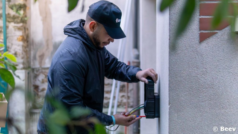 Beev lance une offre pour la recharge des voitures de fonction